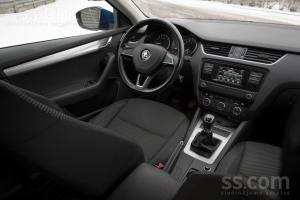 Zils Skoda Octavia 2015 Jelgava, ar dzinēja tilpumu 1.60 L un nobraukumu 287 tūkst. km par 5500 €, foto 10 vietnē AUTOMOTO.COM.LV
