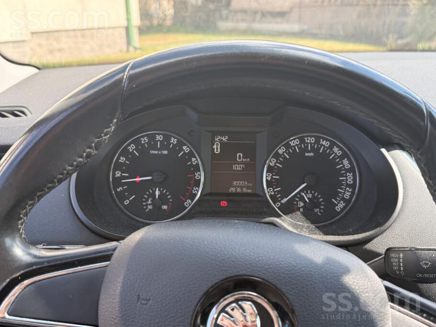 Синий Шкода Октавия 2015 в Елгава, объемом двигателя 1.60 л и пробегом 288 тыс. км за 4500 €, фото 5 на AUTOMOTO.COM.LV