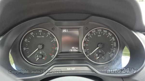 Blue Skoda Octavia 2015 in Tallinn, with an engine capacity of 1.20 L and mileage of 0 thousand km for 6700 €, photo 4 on AUTOMOTO.COM.LV