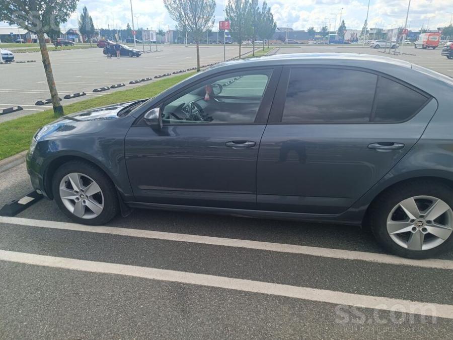 Zils Skoda Octavia 2015 Madona, ar dzinēja tilpumu 1.60 L un nobraukumu 315 tūkst. km par 5500 €, foto 4 vietnē AUTOMOTO.COM.LV