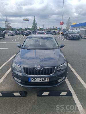 Zils Skoda Octavia 2015 Madona, ar dzinēja tilpumu 1.60 L un nobraukumu 315 tūkst. km par 5500 €, foto 5 vietnē AUTOMOTO.COM.LV