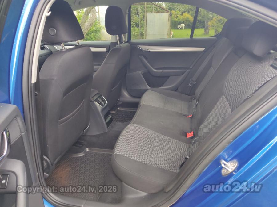 Zils Skoda Octavia 2016 Tallina, ar dzinēja tilpumu 1.40 L un nobraukumu 130 tūkst. km par 8500 €, foto 9 vietnē AUTOMOTO.COM.LV