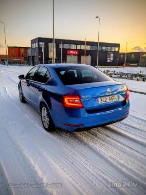 Blue Skoda Octavia 2018 in Tallinn, with an engine capacity of 1.80 L and mileage of 139 thousand km for 12900 €, photo 5 on AUTOMOTO.COM.LV