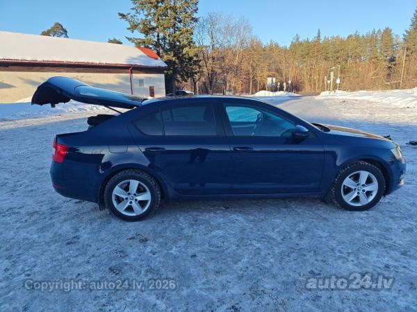 Blue Skoda Octavia 2018 in Tallinn, with an engine capacity of 1.20 L and mileage of 115 thousand km for 8200 €, photo 8 on AUTOMOTO.COM.LV