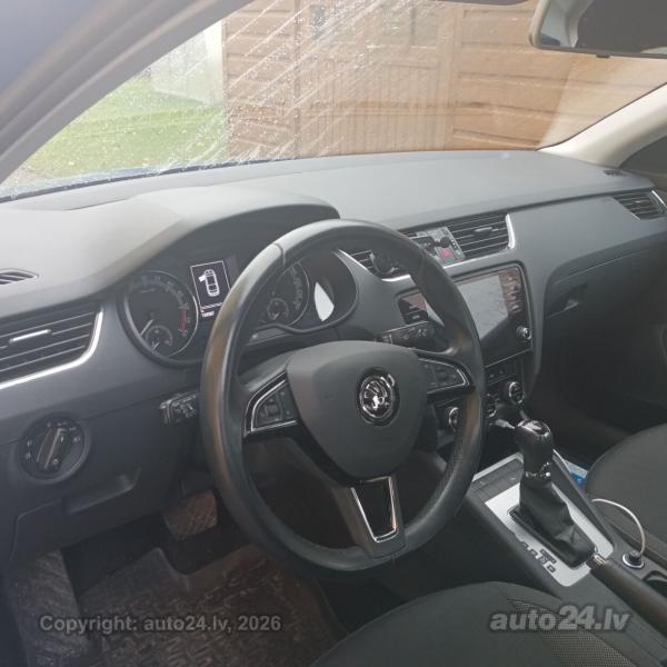 Blue Skoda Octavia 2018 in Rakvere, with an engine capacity of 1.60 L and mileage of 185 thousand km for 8999 €, photo 9 on AUTOMOTO.COM.LV