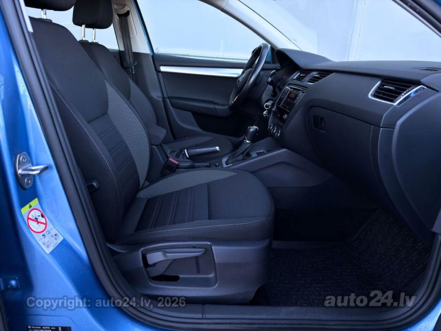 Blue Skoda Octavia 2019 in Tallinn, with an engine capacity of 1.00 L and mileage of 83 thousand km for 10900 €, photo 19 on AUTOMOTO.COM.LV
