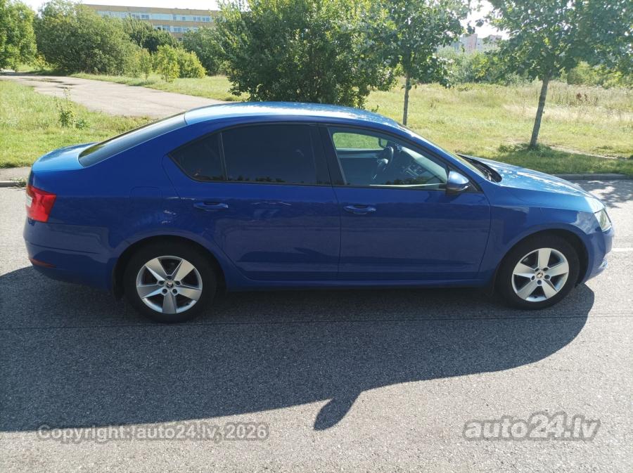 Blue Skoda Octavia 2019 in Tallinn, with an engine capacity of 1.00 L and mileage of 270 thousand km for 6650 €, photo 4 on AUTOMOTO.COM.LV