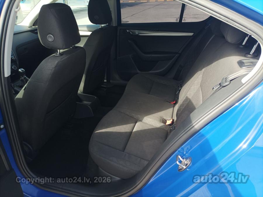 Blue Skoda Octavia 2019 in Tallinn, with an engine capacity of 1.00 L and mileage of 270 thousand km for 6650 €, photo 9 on AUTOMOTO.COM.LV