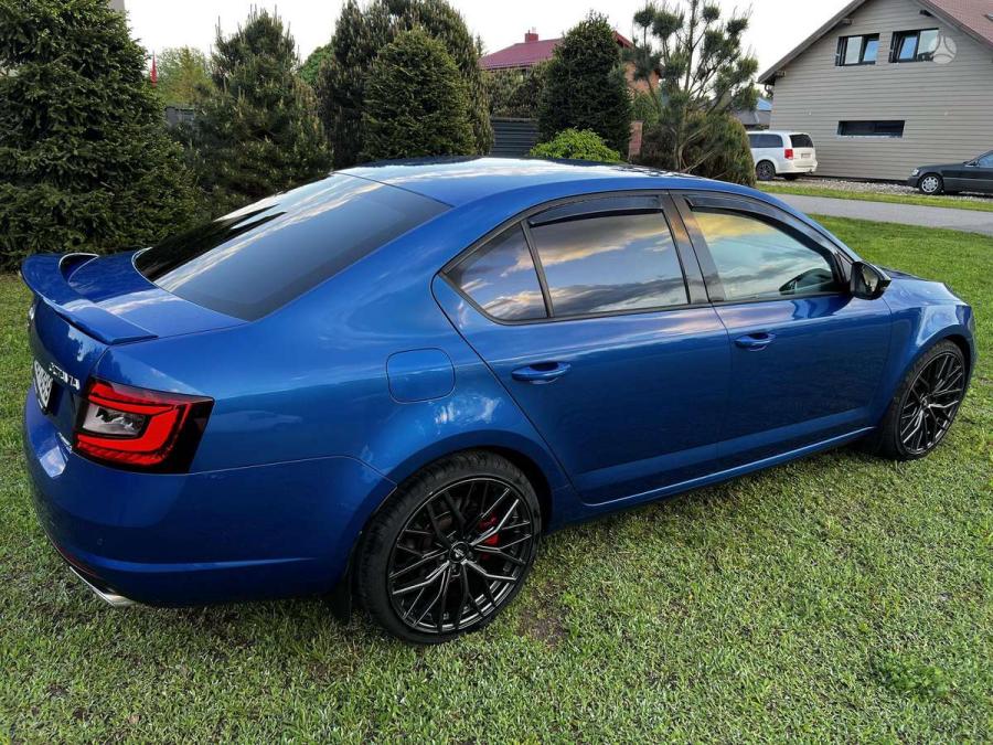 Blue Skoda Octavia 2019 in Kaunas, with an engine capacity of 1.98 L and mileage of 147 thousand km for 17750 €, photo 3 on AUTOMOTO.COM.LV