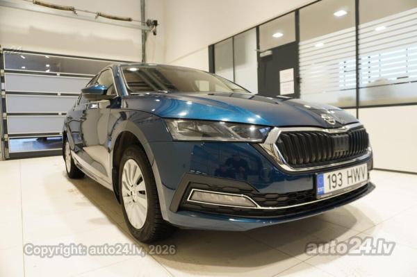 Blue Skoda Octavia 2020 in Tallinn, with an engine capacity of 2.00 L and mileage of 34 thousand km for 18200 €, photo 4 on AUTOMOTO.COM.LV
