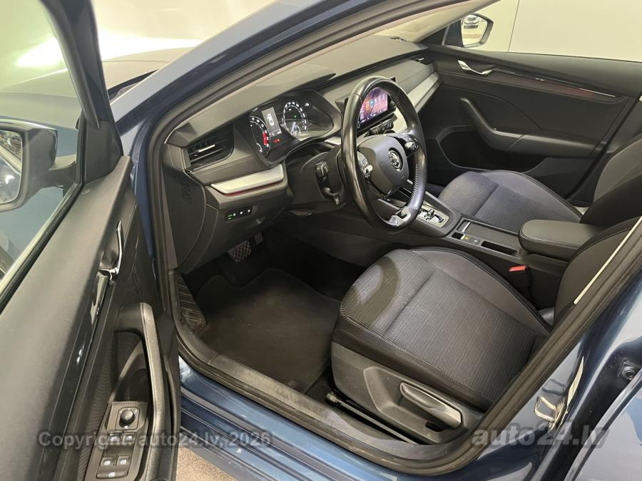 Zils Skoda Octavia 2020 Tallina, ar dzinēja tilpumu 2.00 L un nobraukumu 102 tūkst. km par 17400 €, foto 7 vietnē AUTOMOTO.COM.LV