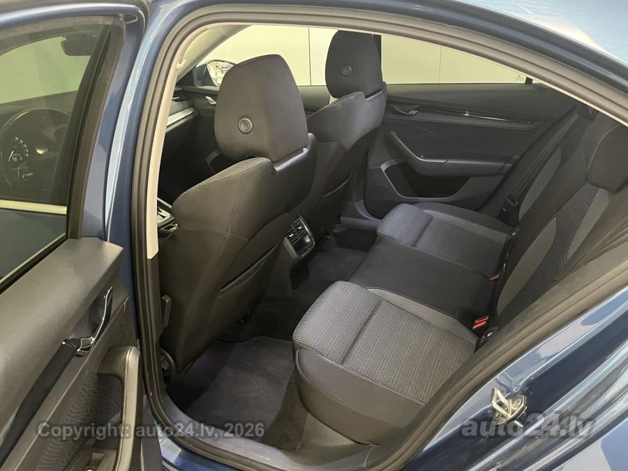 Zils Skoda Octavia 2020 Tallina, ar dzinēja tilpumu 2.00 L un nobraukumu 102 tūkst. km par 17400 €, foto 15 vietnē AUTOMOTO.COM.LV
