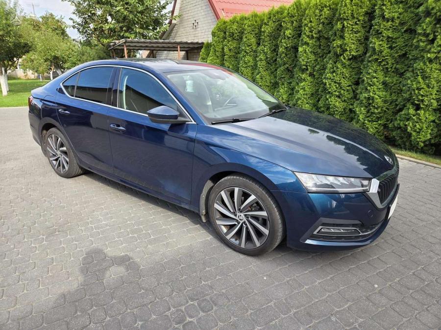 Blue Skoda Octavia 2020 in Kaunas, with an engine capacity of 1.97 L and mileage of 175 thousand km for 17550 €, photo 1 on AUTOMOTO.COM.LV