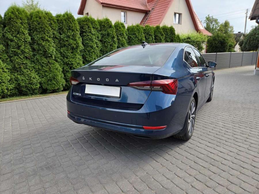 Blue Skoda Octavia 2020 in Kaunas, with an engine capacity of 1.97 L and mileage of 175 thousand km for 17550 €, photo 8 on AUTOMOTO.COM.LV