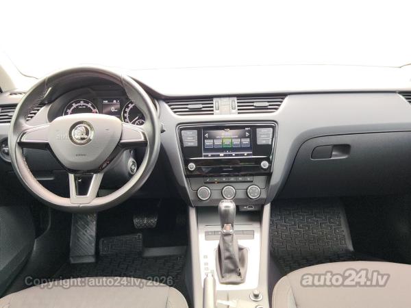 Blue Skoda Octavia 2020 in Tallinn, with an engine capacity of 1.50 L and mileage of 135 thousand km for 11995 €, photo 9 on AUTOMOTO.COM.LV