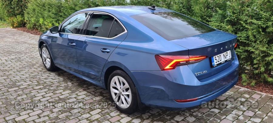 Zils Skoda Octavia 2021 Tallina, ar dzinēja tilpumu 1.00 L un nobraukumu 28 tūkst. km par 18990 €, foto 2 vietnē AUTOMOTO.COM.LV