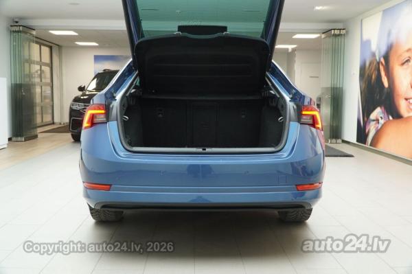 Blue Skoda Octavia 2021 in Tallinn, with an engine capacity of 1.00 L and mileage of 73 thousand km for 15900 €, photo 7 on AUTOMOTO.COM.LV