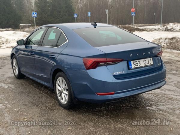 Zils Skoda Octavia 2021 Tallina, ar dzinēja tilpumu 1.00 L un nobraukumu 70 tūkst. km par 17490 €, foto 3 vietnē AUTOMOTO.COM.LV