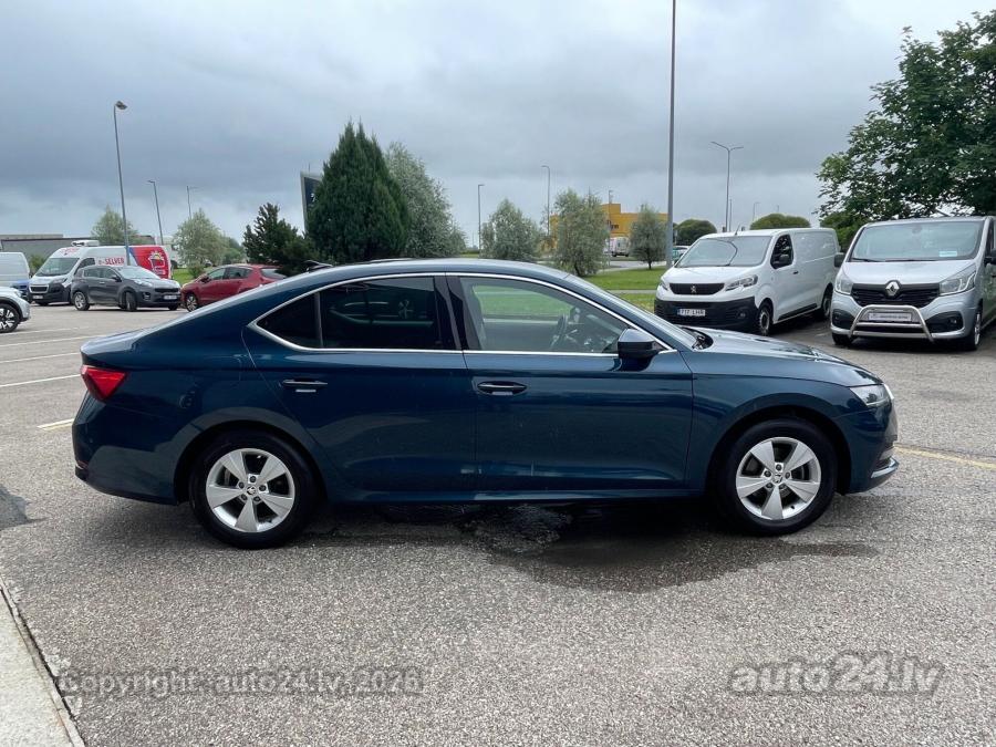 Blue Skoda Octavia 2021 in Tartu, with an engine capacity of 1.50 L and mileage of 117 thousand km for 16990 €, photo 8 on AUTOMOTO.COM.LV