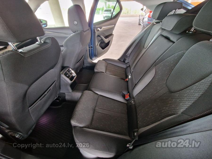 Blue Skoda Octavia 2021 in Tallinn, with an engine capacity of 2.00 L and mileage of 90 thousand km for 16600 €, photo 12 on AUTOMOTO.COM.LV