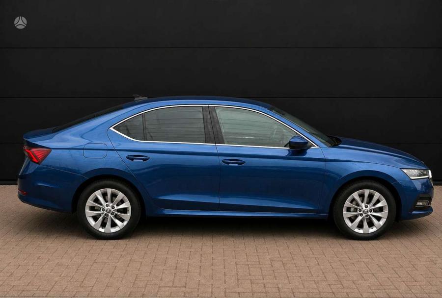 Blue Skoda Octavia 2021 in Vilnius, with an engine capacity of 1.50 L and mileage of 56 thousand km for 18750 €, photo 5 on AUTOMOTO.COM.LV