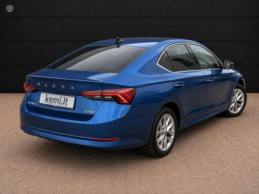 Blue Skoda Octavia 2021 in Vilnius, with an engine capacity of 1.50 L and mileage of 56 thousand km for 18750 €, photo 6 on AUTOMOTO.COM.LV