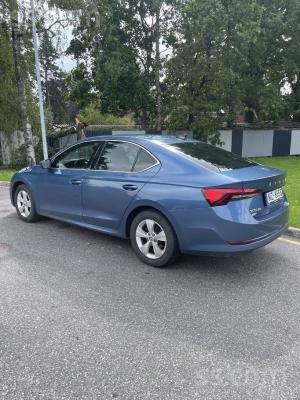 Blue Skoda Octavia 2021 in Riga, with an engine capacity of 1.50 L and mileage of 71 thousand km for 16800 €, photo 6 on AUTOMOTO.COM.LV