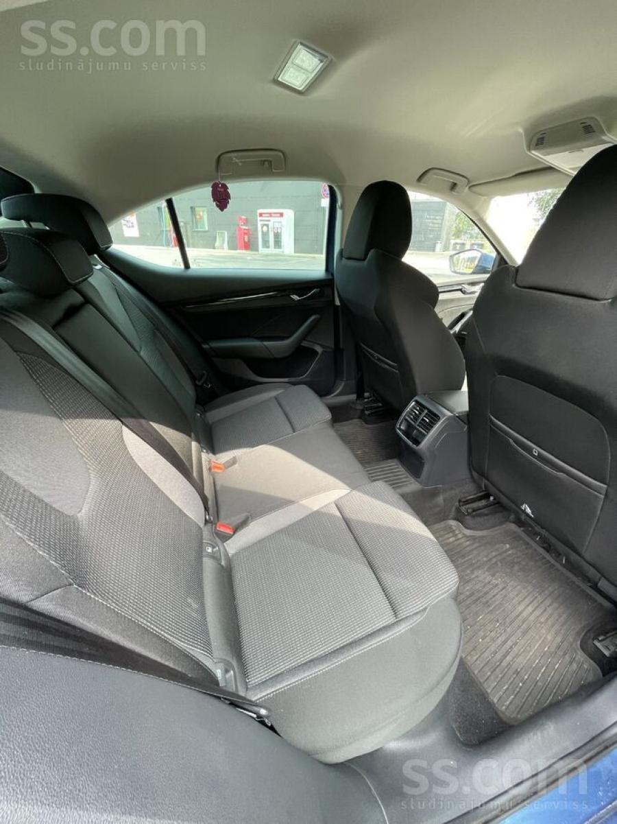 Blue Skoda Octavia 2021 in Riga, with an engine capacity of 1.50 L and mileage of 71 thousand km for 16800 €, photo 10 on AUTOMOTO.COM.LV
