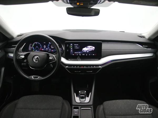 Blue Skoda Octavia 2022 in Vilnius, with an engine capacity of 1.40 L and mileage of 141 thousand km for 19199 €, photo 2 on AUTOMOTO.COM.LV
