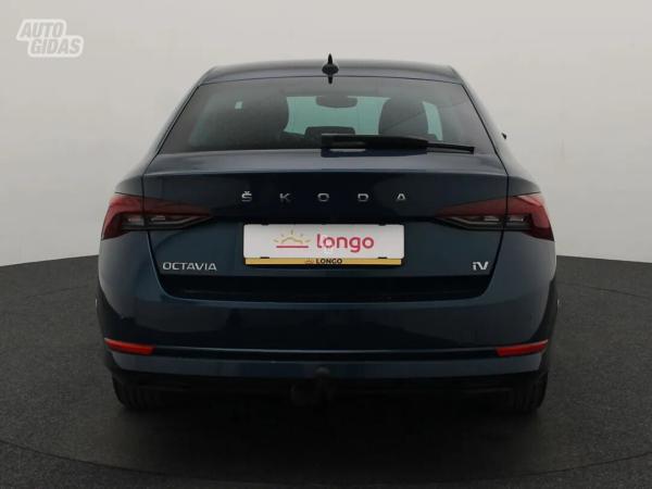 Blue Skoda Octavia 2022 in Vilnius, with an engine capacity of 1.40 L and mileage of 141 thousand km for 19199 €, photo 5 on AUTOMOTO.COM.LV