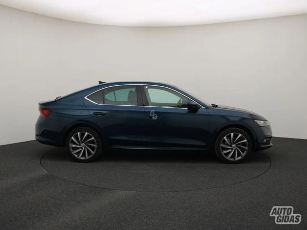 Blue Skoda Octavia 2022 in Vilnius, with an engine capacity of 1.40 L and mileage of 141 thousand km for 19199 €, photo 9 on AUTOMOTO.COM.LV