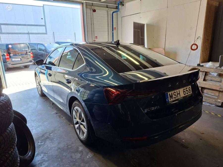 Blue Skoda Octavia 2023 in Klaipeda, with an engine capacity of 1.50 L and mileage of 110 thousand km for 17999 €, photo 5 on AUTOMOTO.COM.LV