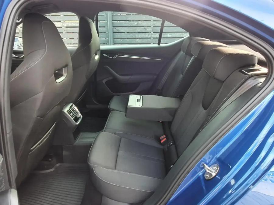 Blue Skoda Octavia 2023 in Tukums, with an engine capacity of 1.50 L and mileage of 56 thousand km for 22900 €, photo 9 on AUTOMOTO.COM.LV