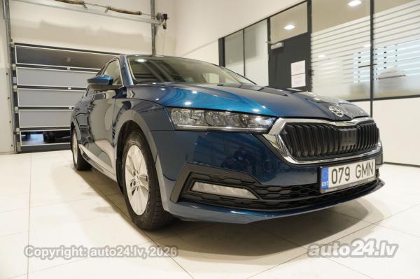 Blue Skoda Octavia 2024 in Tallinn, with an engine capacity of 1.00 L and mileage of 35 thousand km for 20900 €, photo 4 on AUTOMOTO.COM.LV