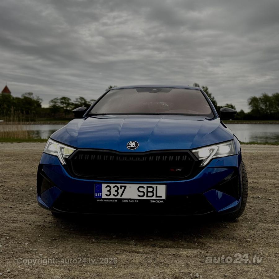 Zils Skoda Octavia 2024 Tallina, ar dzinēja tilpumu 2.00 L un nobraukumu 14 tūkst. km par 39000 €, foto 3 vietnē AUTOMOTO.COM.LV