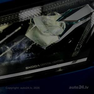 Zils Skoda Octavia 2024 Tallina, ar dzinēja tilpumu 2.00 L un nobraukumu 14 tūkst. km par 39000 €, foto 16 vietnē AUTOMOTO.COM.LV