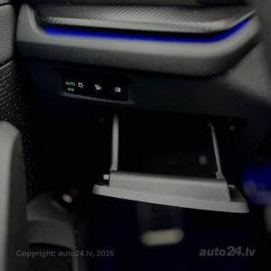 Zils Skoda Octavia 2024 Tallina, ar dzinēja tilpumu 2.00 L un nobraukumu 14 tūkst. km par 39000 €, foto 24 vietnē AUTOMOTO.COM.LV