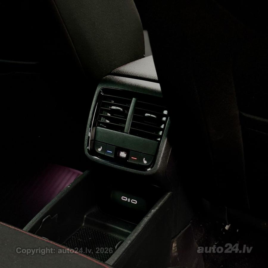 Zils Skoda Octavia 2024 Tallina, ar dzinēja tilpumu 2.00 L un nobraukumu 14 tūkst. km par 39000 €, foto 30 vietnē AUTOMOTO.COM.LV