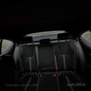 Zils Skoda Octavia 2024 Tallina, ar dzinēja tilpumu 2.00 L un nobraukumu 14 tūkst. km par 39000 €, foto 31 vietnē AUTOMOTO.COM.LV