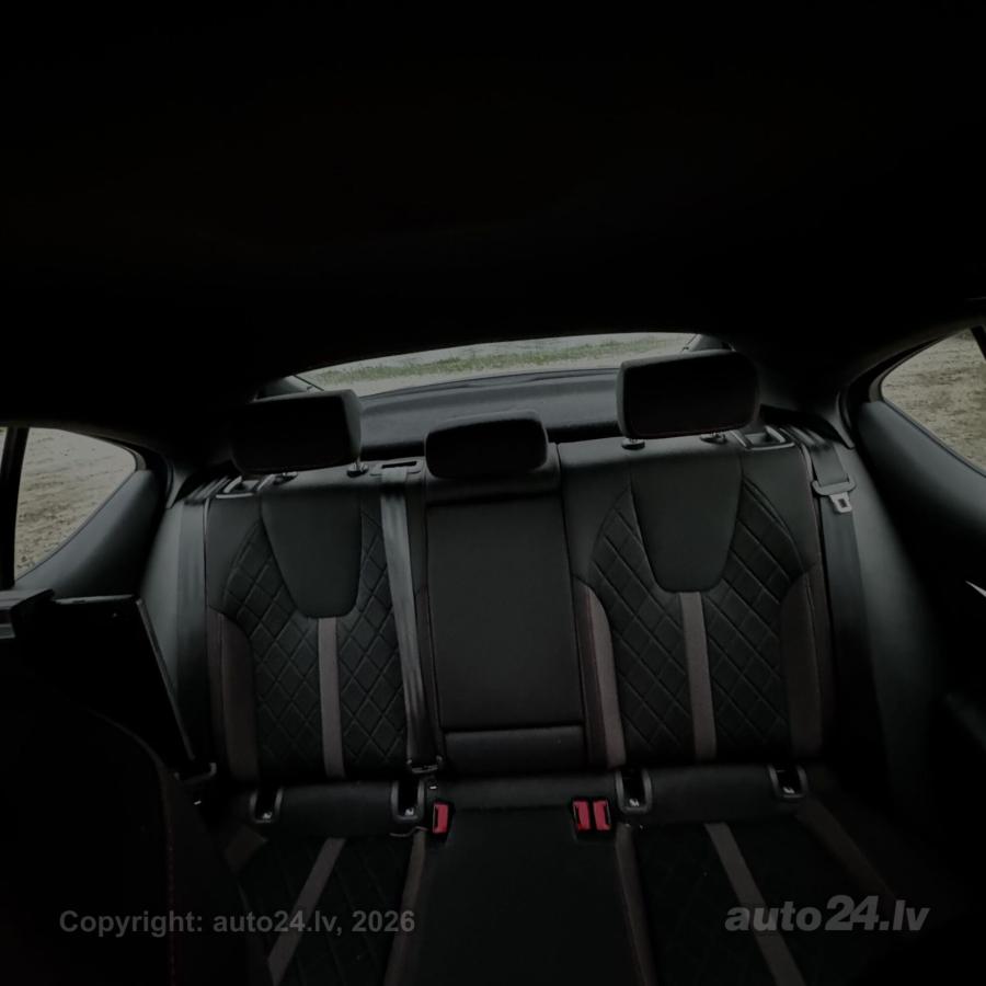 Zils Skoda Octavia 2024 Tallina, ar dzinēja tilpumu 2.00 L un nobraukumu 14 tūkst. km par 39000 €, foto 31 vietnē AUTOMOTO.COM.LV