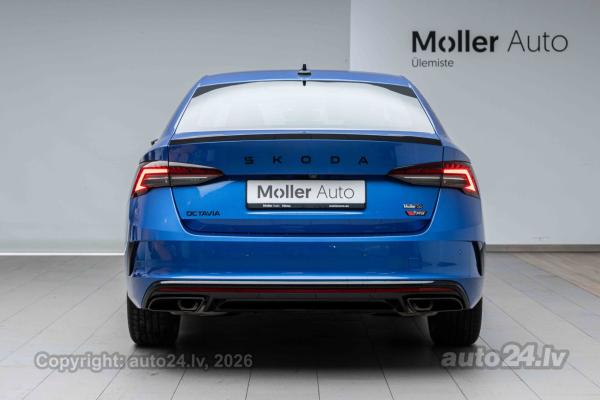 Zils Skoda Octavia 2024 Tallina, ar dzinēja tilpumu 2.00 L un nobraukumu 17 tūkst. km par 33500 €, foto 5 vietnē AUTOMOTO.COM.LV