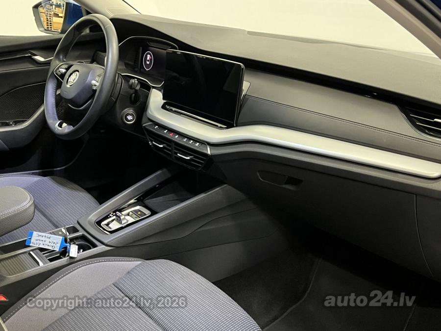 Blue Skoda Octavia 2024 in Tallinn, with an engine capacity of 2.00 L and mileage of 50 thousand km for 25900 €, photo 4 on AUTOMOTO.COM.LV