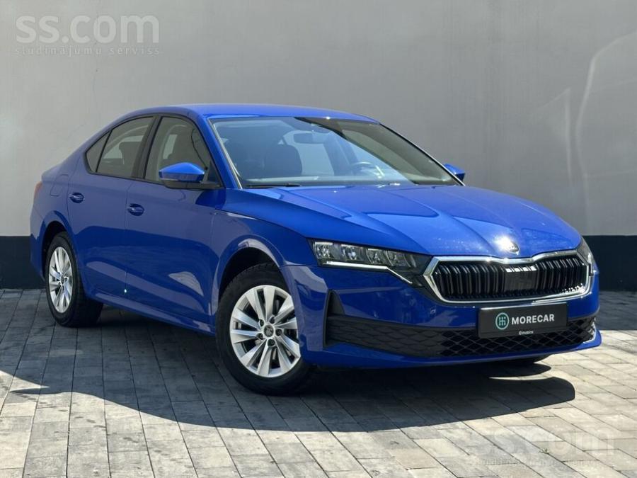 Blue Skoda Octavia 2025 in Riga, with an engine capacity of 1.50 L and mileage of 29 thousand km for 19950 €, photo 4 on AUTOMOTO.COM.LV