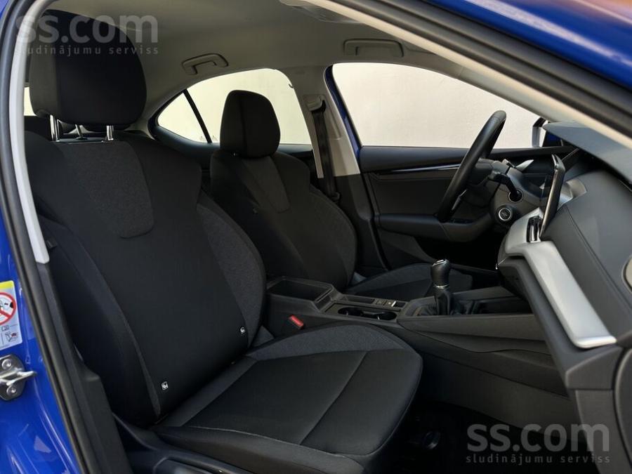 Blue Skoda Octavia 2025 in Riga, with an engine capacity of 1.50 L and mileage of 29 thousand km for 19950 €, photo 18 on AUTOMOTO.COM.LV