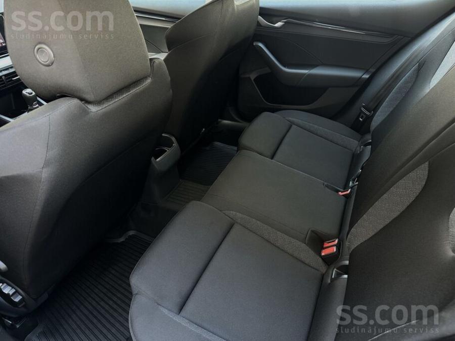Blue Skoda Octavia 2025 in Riga, with an engine capacity of 1.50 L and mileage of 29 thousand km for 19950 €, photo 20 on AUTOMOTO.COM.LV