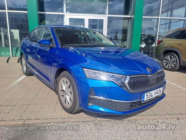 Zils Skoda Octavia 2026 Tartu, ar dzinēja tilpumu 1.50 L un nobraukumu 13 tūkst. km par 27900 €, foto 1 vietnē AUTOMOTO.COM.LV