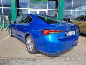 Zils Skoda Octavia 2026 Tartu, ar dzinēja tilpumu 1.50 L un nobraukumu 13 tūkst. km par 27900 €, foto 3 vietnē AUTOMOTO.COM.LV
