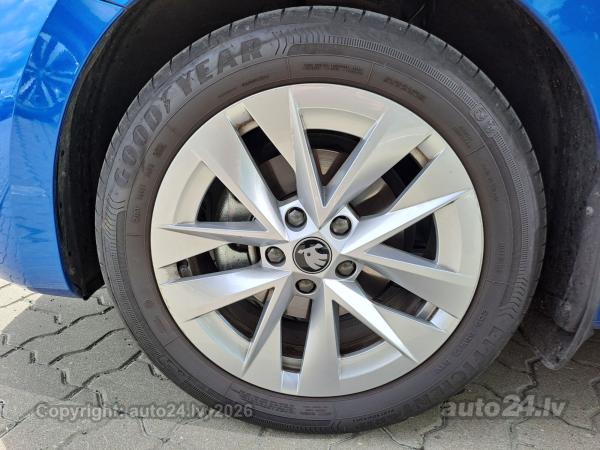 Zils Skoda Octavia 2026 Tartu, ar dzinēja tilpumu 1.50 L un nobraukumu 13 tūkst. km par 27900 €, foto 9 vietnē AUTOMOTO.COM.LV