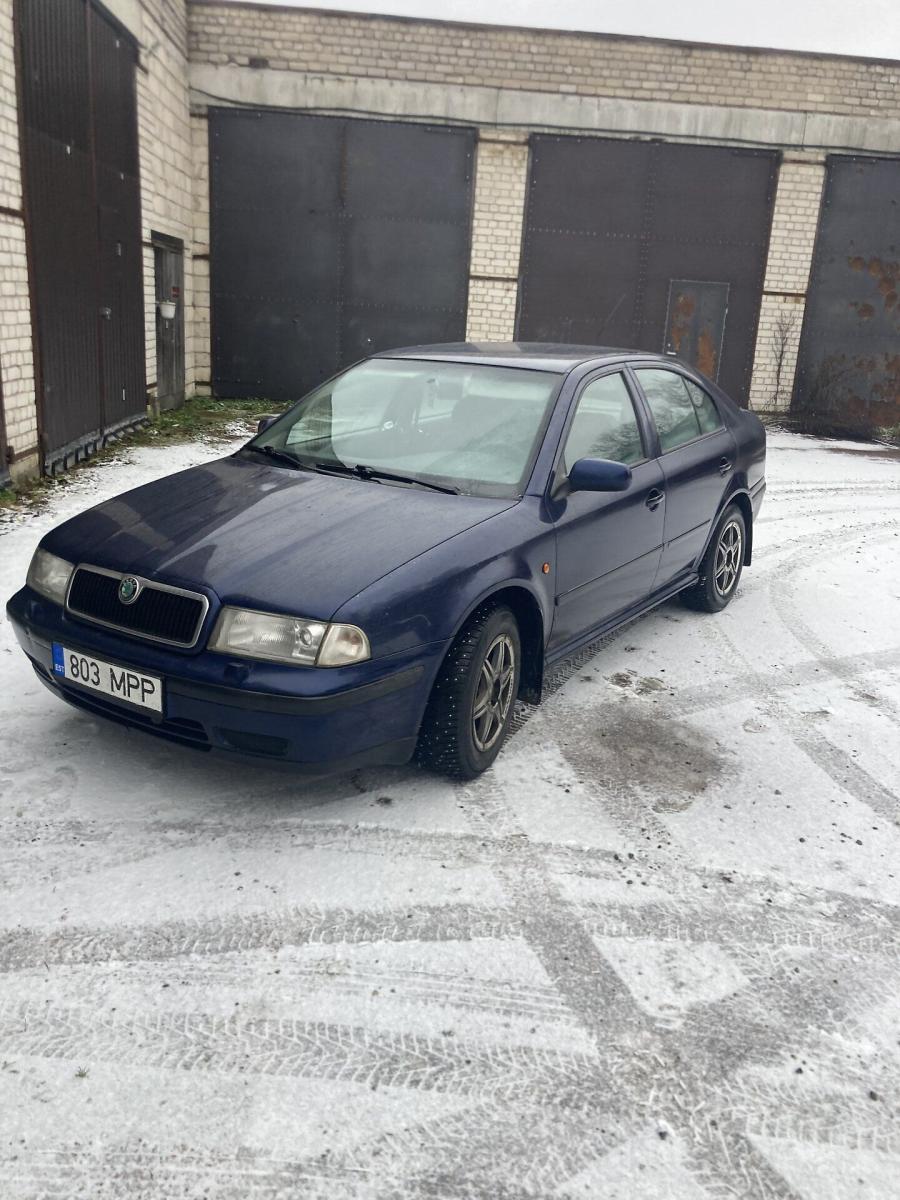 Zils Skoda Octavia 1998 Tallina, ar dzinēja tilpumu 1.90 L un nobraukumu 0 tūkst. km par 800 €, foto 1 vietnē AUTOMOTO.COM.LV