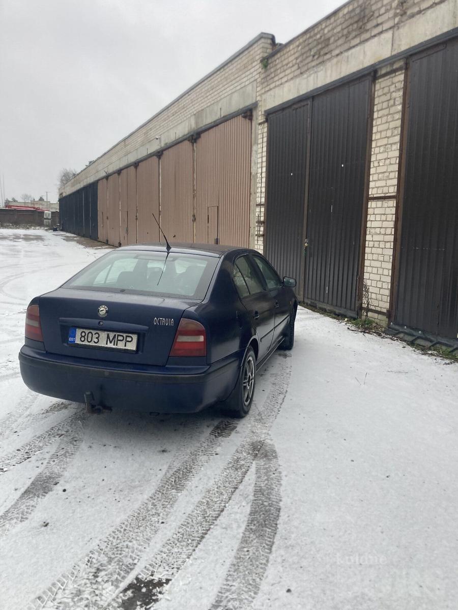 Zils Skoda Octavia 1998 Tallina, ar dzinēja tilpumu 1.90 L un nobraukumu 0 tūkst. km par 800 €, foto 4 vietnē AUTOMOTO.COM.LV